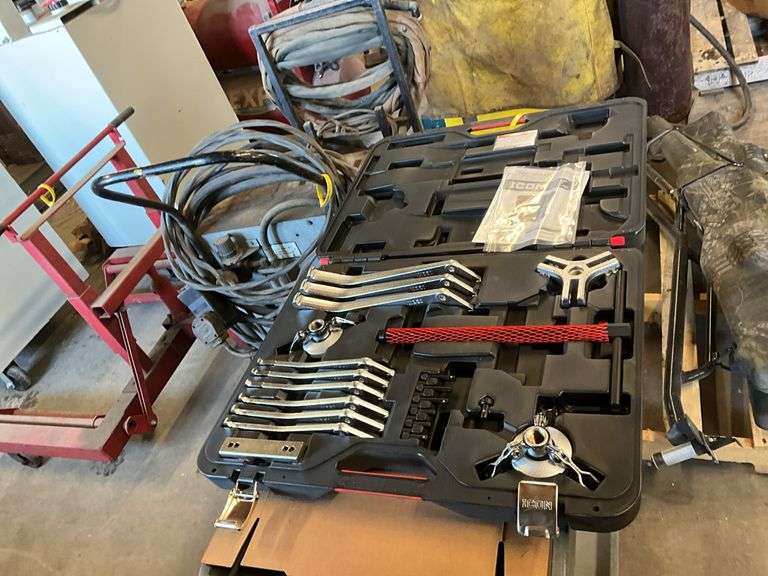 Icon Long Jaw Master Puller set - Hamilton-Maring Auction Group
