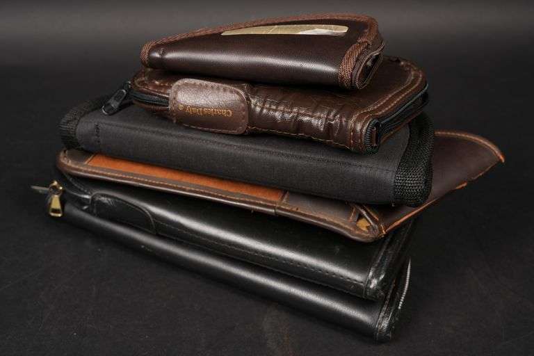 6 Soft Cases - Montrose Auction, Inc
