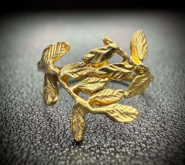 14K Yellow Gold Leaf Ring - Mantle Auctioneer