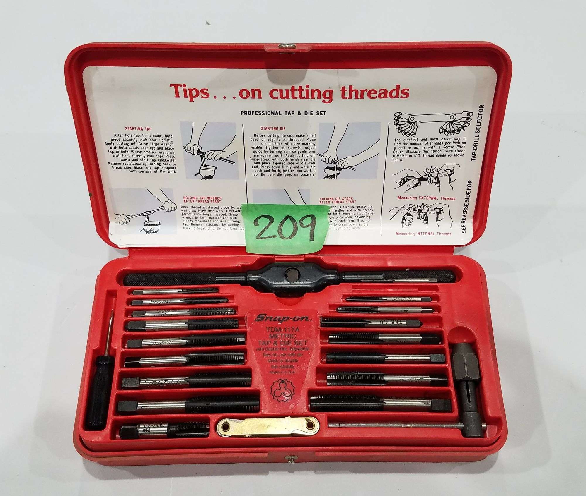 Snap on metric tap and die set store
