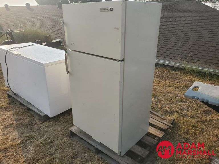 Kelvinator Refrigerator/Freezer - Adam Marshall Land & Auction, LLC