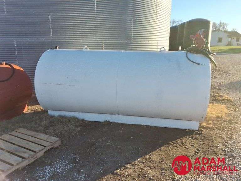 Fill-Rite Fuel Tank - 2000 Gallon - Adam Marshall Land & Auction, LLC