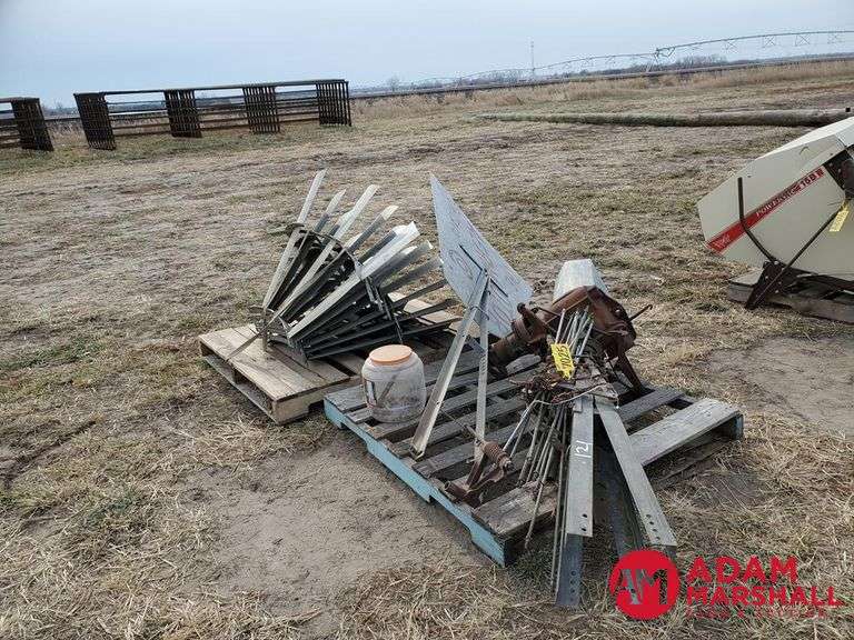Aermotor Chicago Windmill Head w/ Vane - Adam Marshall Land & Auction, LLC
