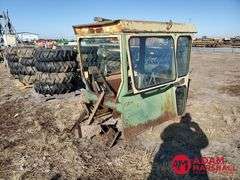 John Deere Universal Tractor Cab - Adam Marshall Land & Auction, LLC