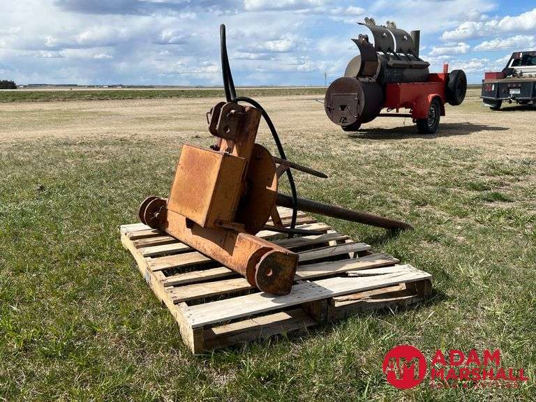 3PT Mounted Bale Spear & Hydraulic Driven Bale Unroller - Adam Marshall ...