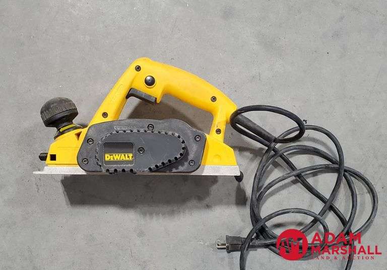 DeWalt DW680 Corded 2.5MM Planer - W/Case - Adam Marshall Land ...