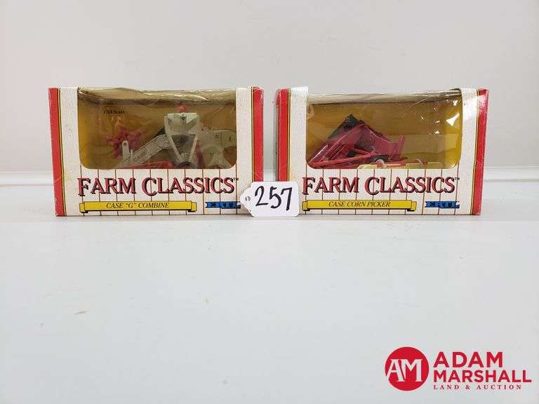 (2) Farm Classics. Case G Combine & Corn Picker ERTL #2622/2621 - Adam ...