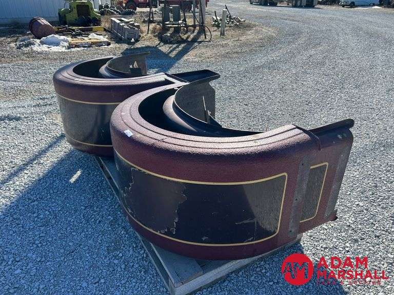 Full Semi Truck Fenders w/ Mounts - Adam Marshall Land & Auction, LLC