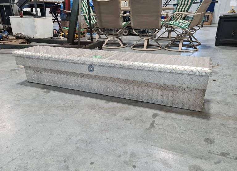 Aluminum Diamond Plate Truck Tool Box With Locking Mechanism - Adam ...