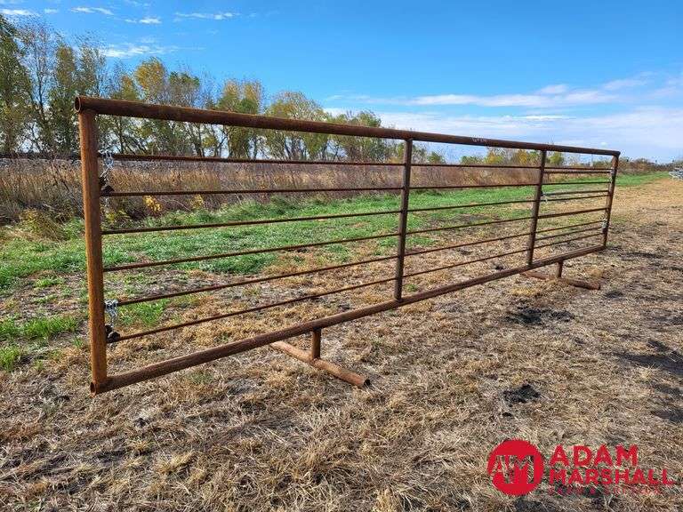 24ft. Free Standing Panel w/ 7.5FT Gate - Adam Marshall Land & Auction, LLC
