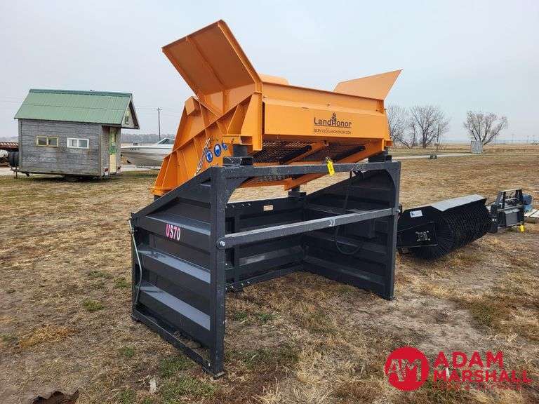 LandHonor Vibratory Rock Screen - Adam Marshall Land & Auction, LLC