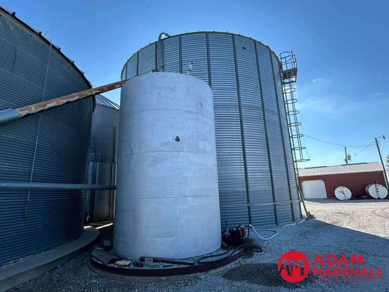 Vertical Fuel Tank - 11,000 Gallons - Adam Marshall Land & Auction, LLC