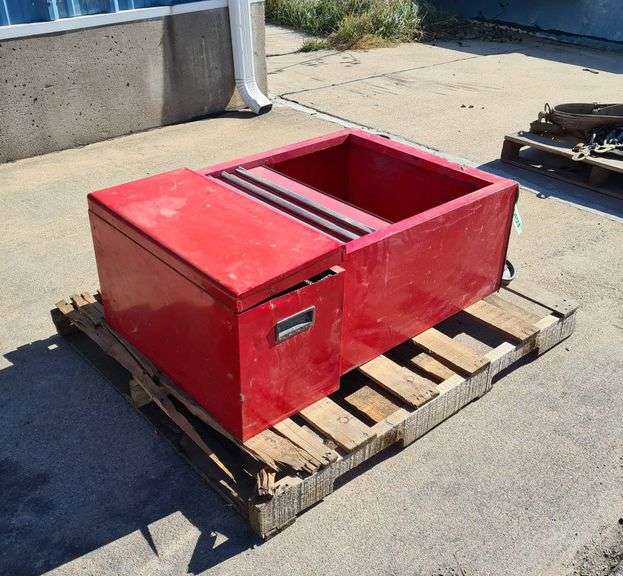 Red Popular Mechanics Rolling Tool Chest with Drawers and Storage ...