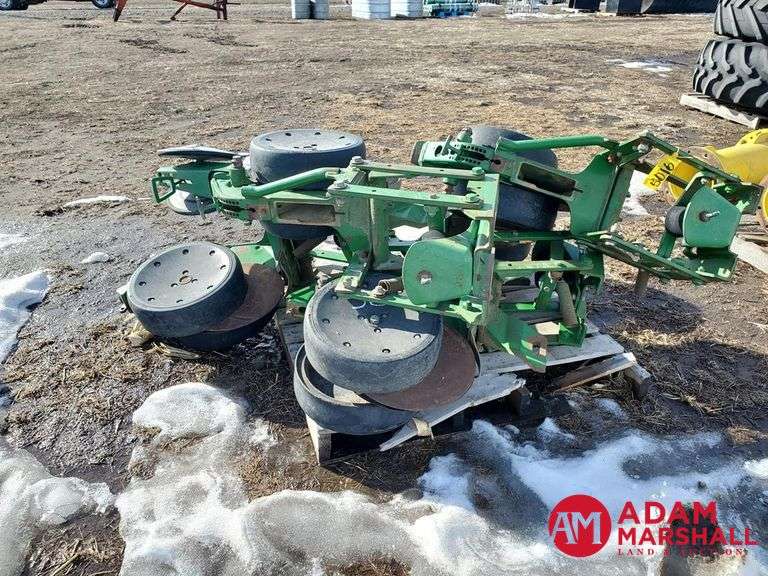 (4) Max Emerge Plus Row Units - Adam Marshall Land & Auction, LLC