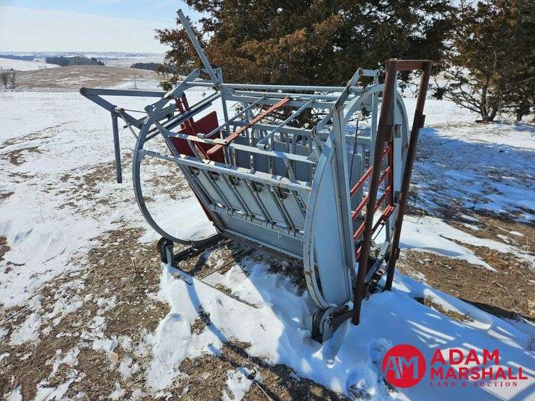 Filson Squeeze Chute - Adam Marshall Land & Auction, LLC