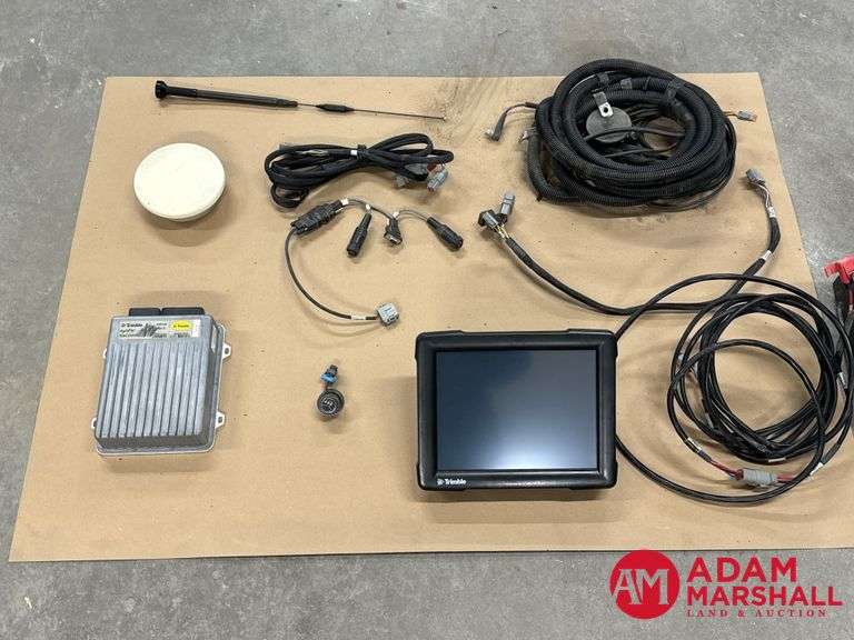 Trimble FMX 1000 Display w/ Receiver - Adam Marshall Land & Auction, LLC