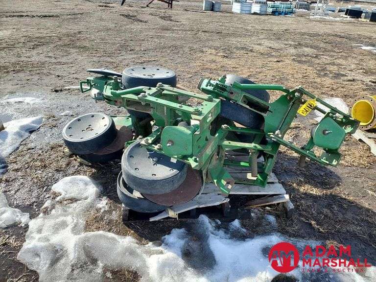 (4) Max Emerge Plus Row Units - Adam Marshall Land & Auction, LLC