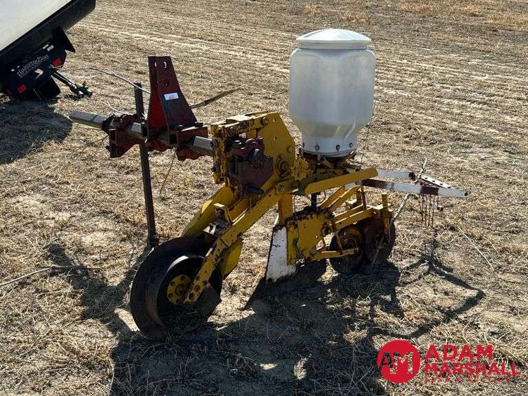 Single Row Planter - Adam Marshall Land & Auction, LLC