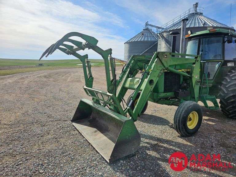 John Deere 260 Bucket w/ Grapple - 8FT - Adam Marshall Land & Auction, LLC