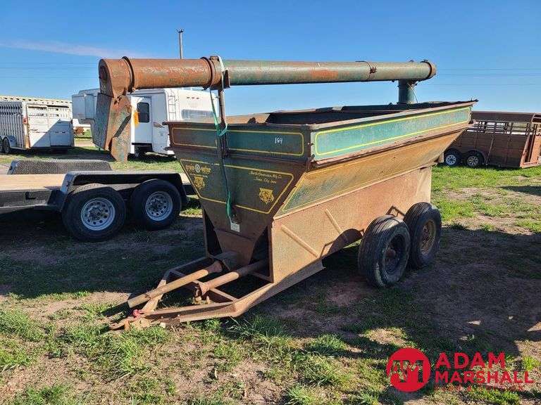 Grain-O-Vator Self Unloading Grain Cart - Adam Marshall Land & Auction, LLC