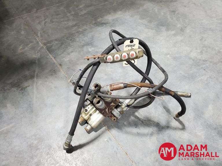 Hydraulic Splitter Unit - Adam Marshall Land & Auction, LLC