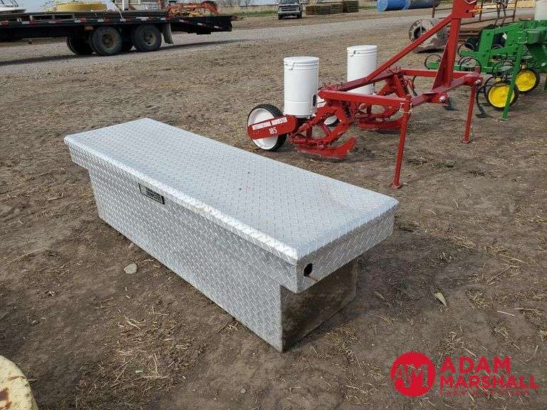 TSC Crossover Single Lid Tool Box - Adam Marshall Land & Auction, LLC