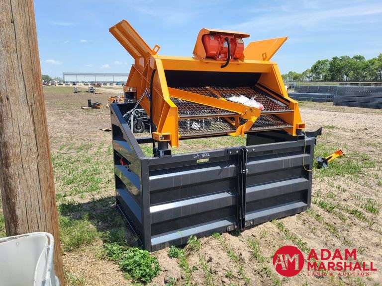 Paladin US Vibratory Rock Screen - Adam Marshall Land & Auction, LLC