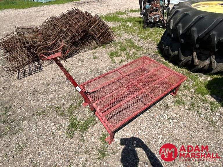 Sheep Fitting Stand - Adam Marshall Land & Auction, LLC