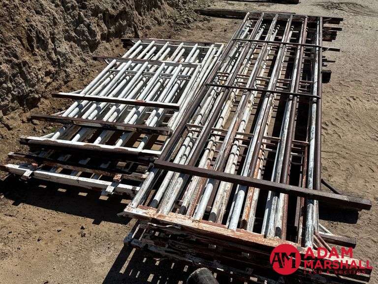 Daniels Manufacturing Heavy Feedlot Panels - Adam Marshall Land ...