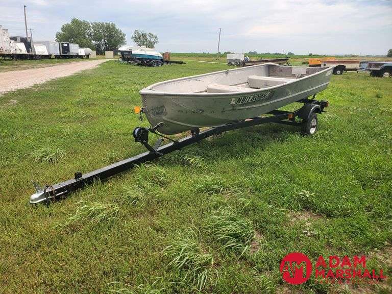 Lowe-Line Aluminum John Boat - 12FT - Adam Marshall Land & Auction, LLC