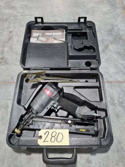 Senco SFN30 Finish Nailer with Case and Accessories - Adam Marshall ...