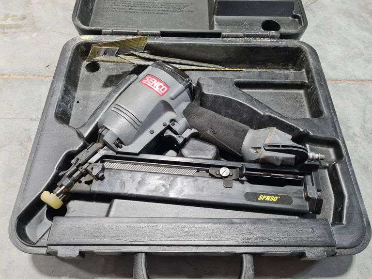 Senco SFN30 Finish Nailer with Case and Accessories - Adam Marshall ...