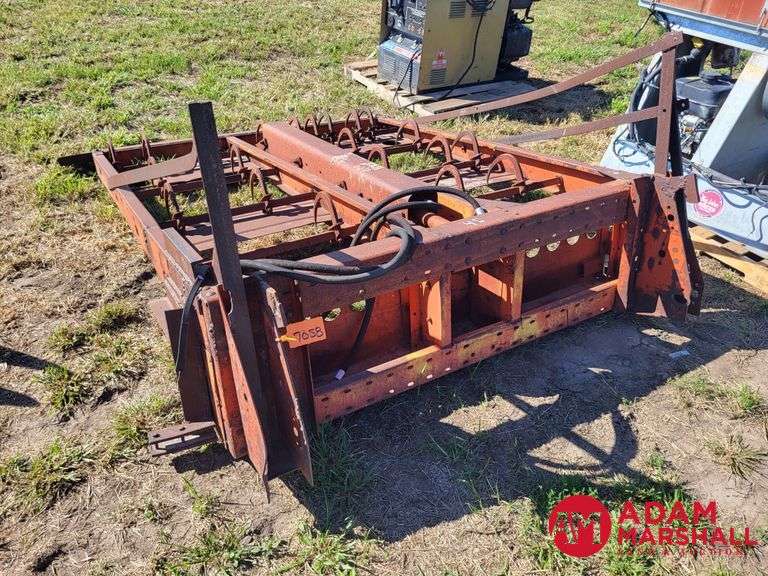 Farmhand 8-Pack Square Bale Head For Tractor/Loader - Adam Marshall ...