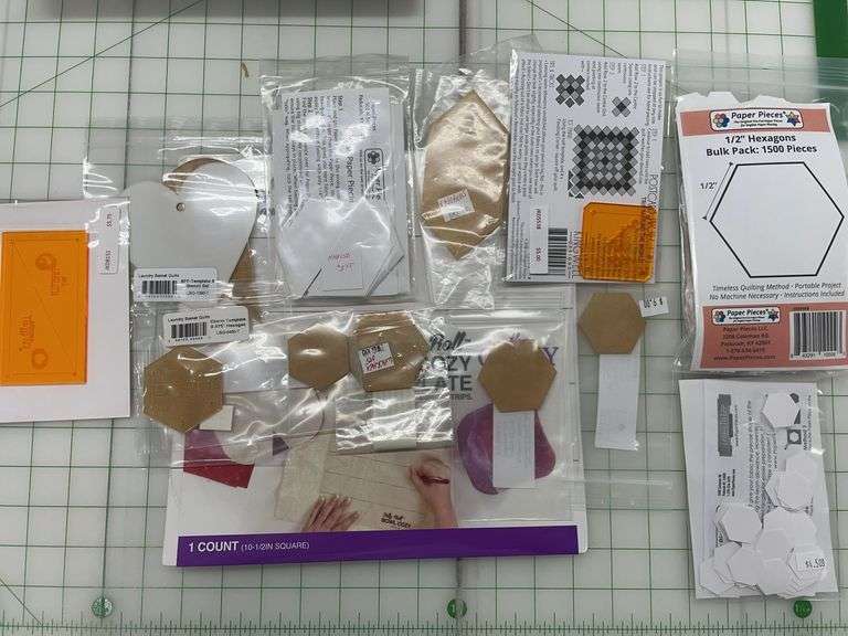 Acrylic and Paper Fabric Cutting Templates - Marquette Auction Services