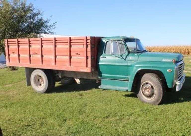 1968 Ford 600 - Marquette Auction Services