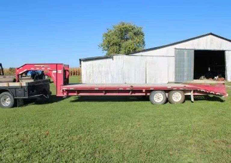 2003 Trailer man 20′ trailer w/5′ Dove, (2) 7k Axels, 14 ply tires ...