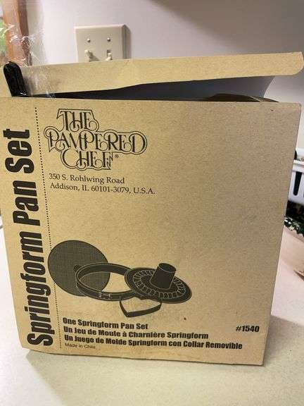 Pampered Chef Springform Pan Set - Marquette Auction Services