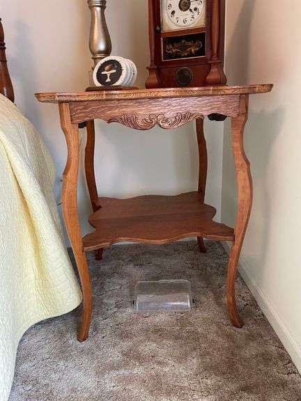 Table - Marquette Auction Services
