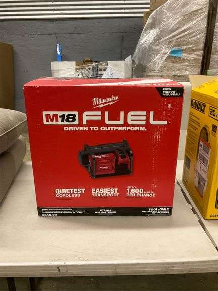 M18 FUEL 18-Volt Lithium-Ion Brushless Cordless 2 Gal. Electric Compact ...