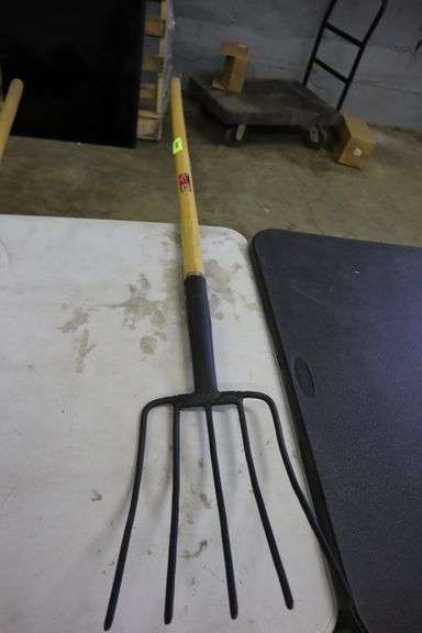 Pitch fork - Matthews Auctioneers