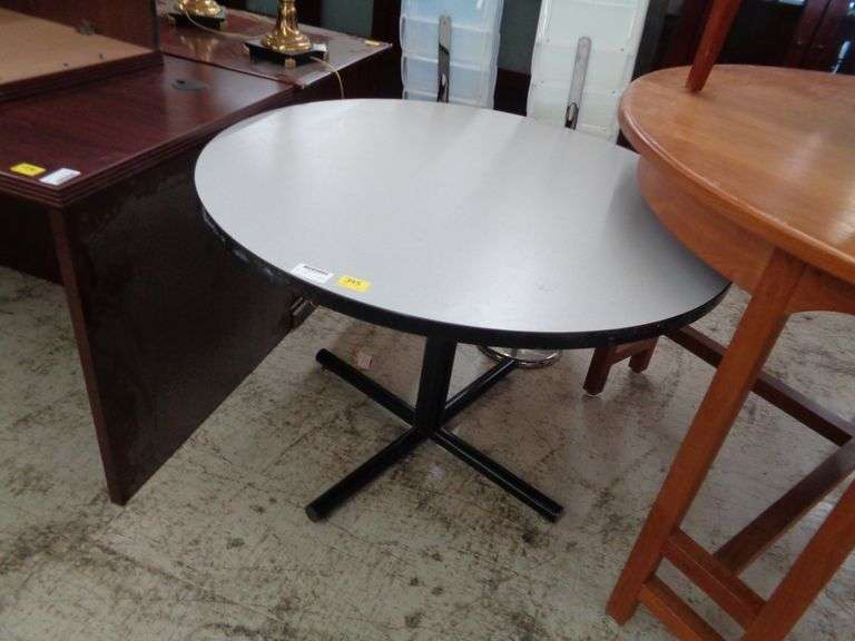1 EACH-TABLE - Matthews Auctioneers