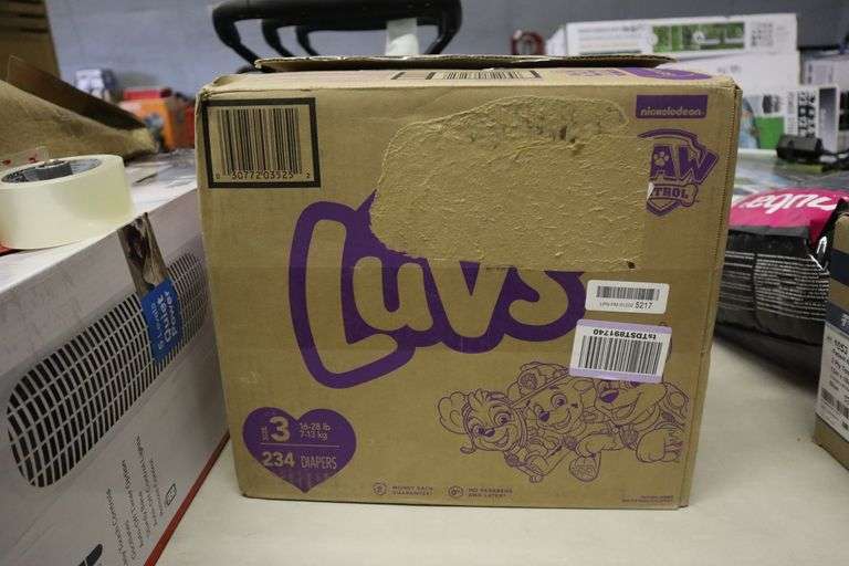 Luvs size 3 234 count diapers - Matthews Auctioneers