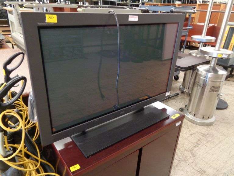 1 EACH-NEC MONITOR - Matthews Auctioneers