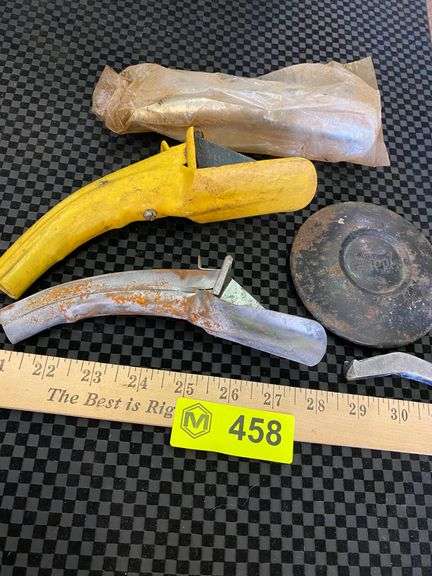 Oil can spouts - Matthews Auctioneers