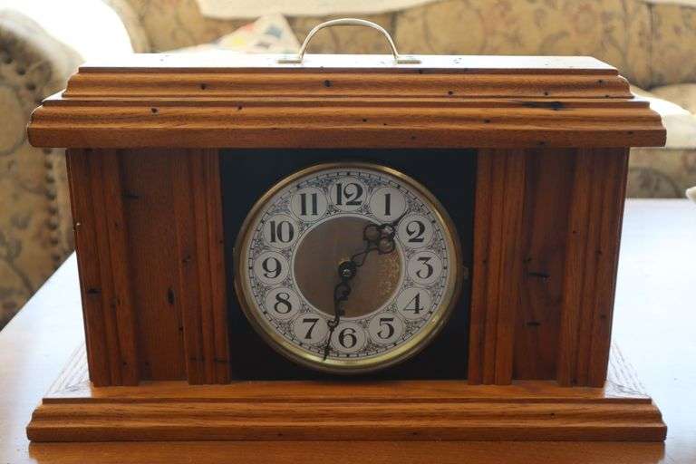 Vintage Clock - No Marking - Matthews Auctioneers