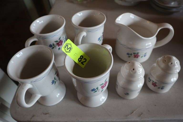 Pfaltzgraff Pottery Set - Matthews Auctioneers