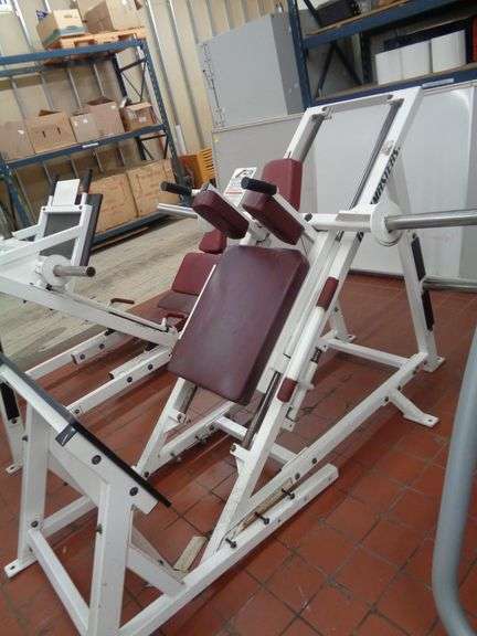 1 EACH-HACK MACHINE, PLATE-LOADED - Matthews Auctioneers