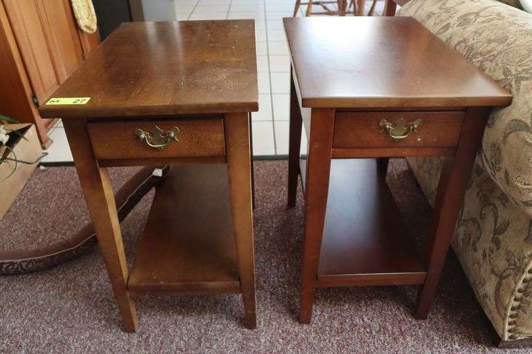 2 End Tables - Matthews Auctioneers