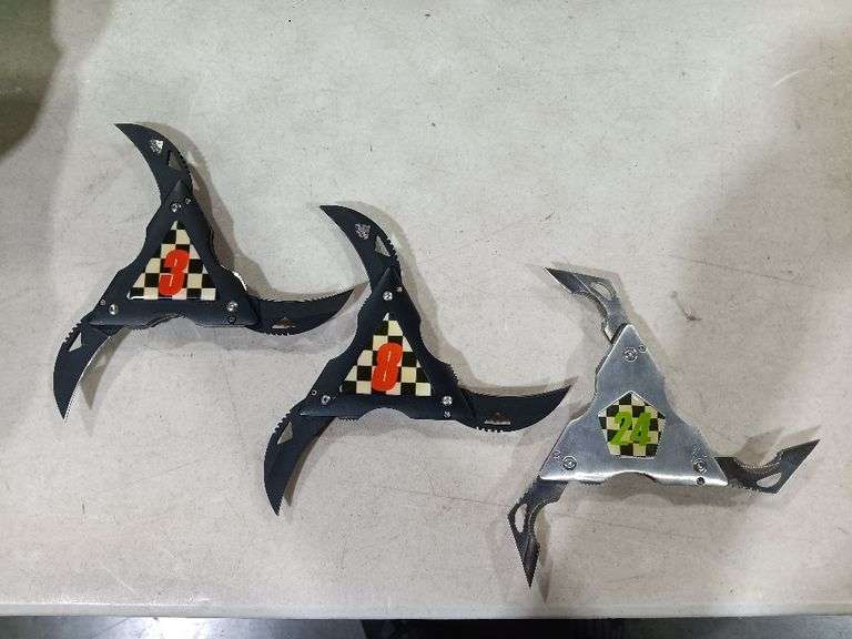 Group Lot of Folding Tri-Blade Throwing Knife - Matthews Auctioneers