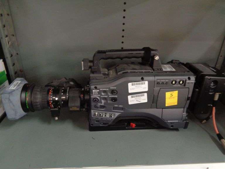 1 EACH-PANASONIC P2HD CAMERA - Matthews Auctioneers